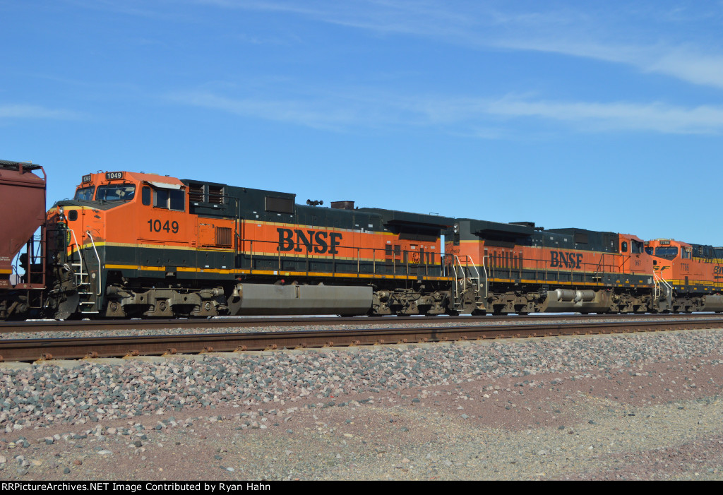 An H1 Dash 9 Pair serving as Mid Train DPUs